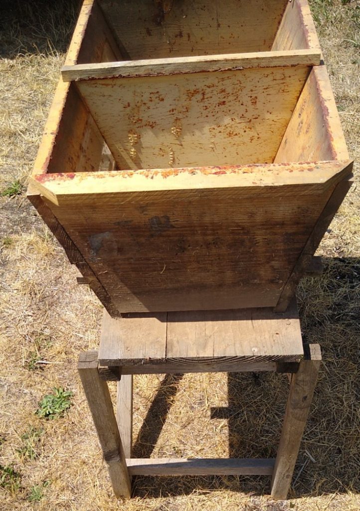 Converting Langstroth frames into a Top bar hive. - Sequim Plants - My ...